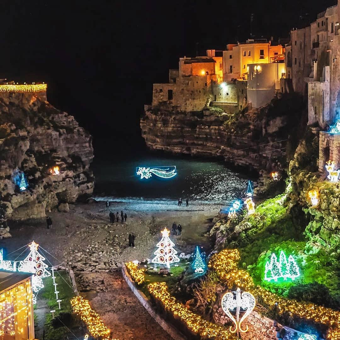 Visita dei mercatini di Natale di Polignano a Mare e Alberobello ... Visita dei mercatini di Natale di Polignano a Mare e Alberobello ...