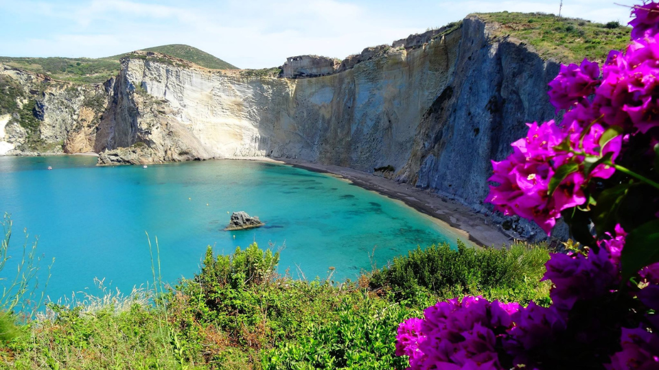 Isola di Ponza, Palmarola, Montagna Spaccata di Gaeta e Sperlonga